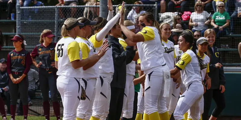 Oregon Softball: No. 1 Ducks Keep Eyes on Big Prize | FishDuck